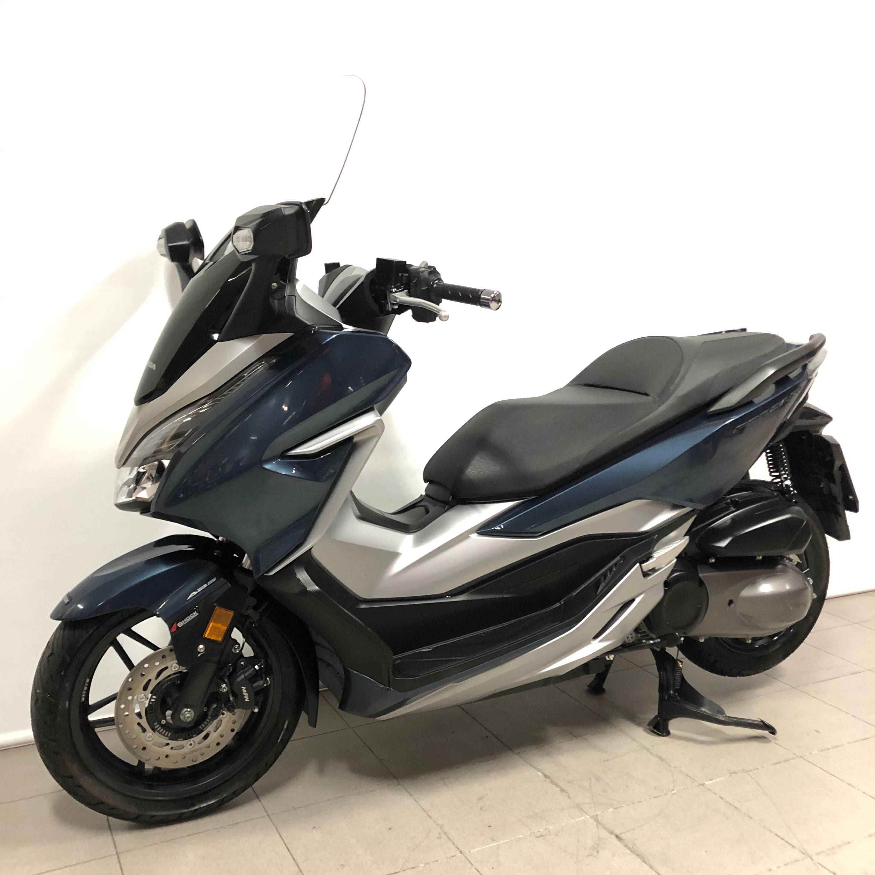 Vendo HONDA FORZA 300 Usata | Shock Honda